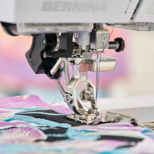 BERNINA B 570 QE Kaffe Edition with Embroidery